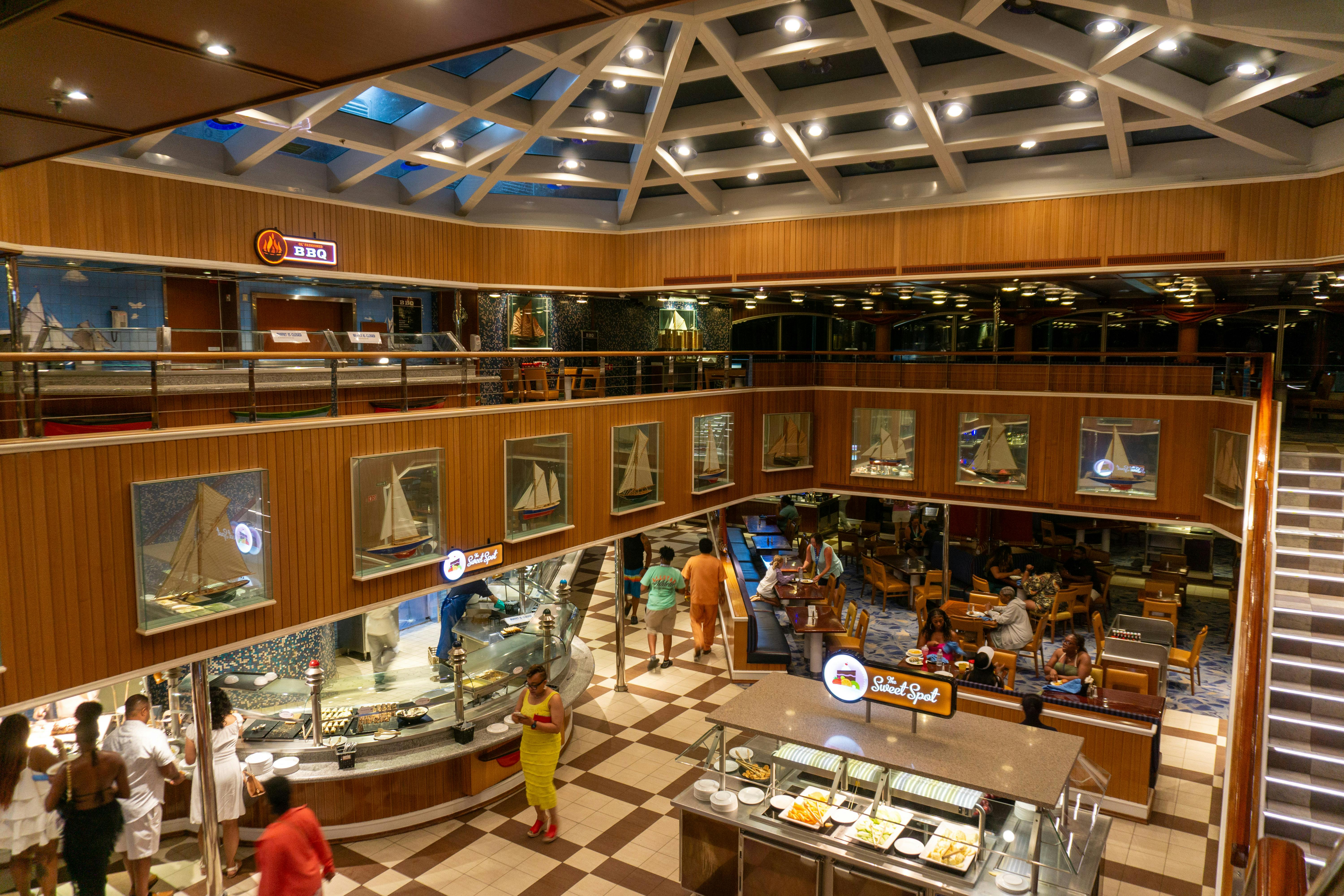 Who Does Free Cruise Dining Best: Royal Caribbean, Carnival or NCL ...