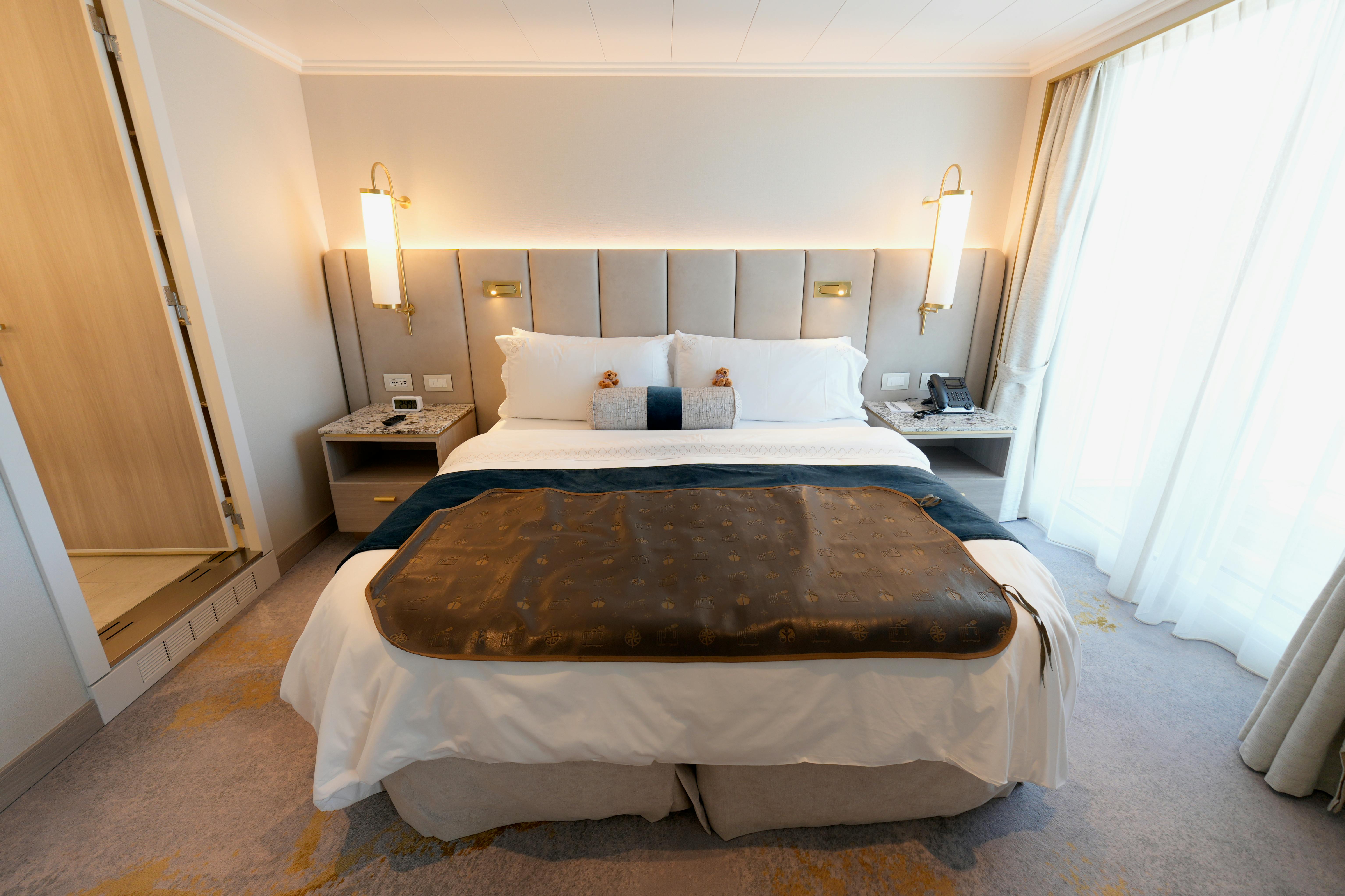 Crystal Cruises vs. Seabourn Cruise Line - Cruise Critic