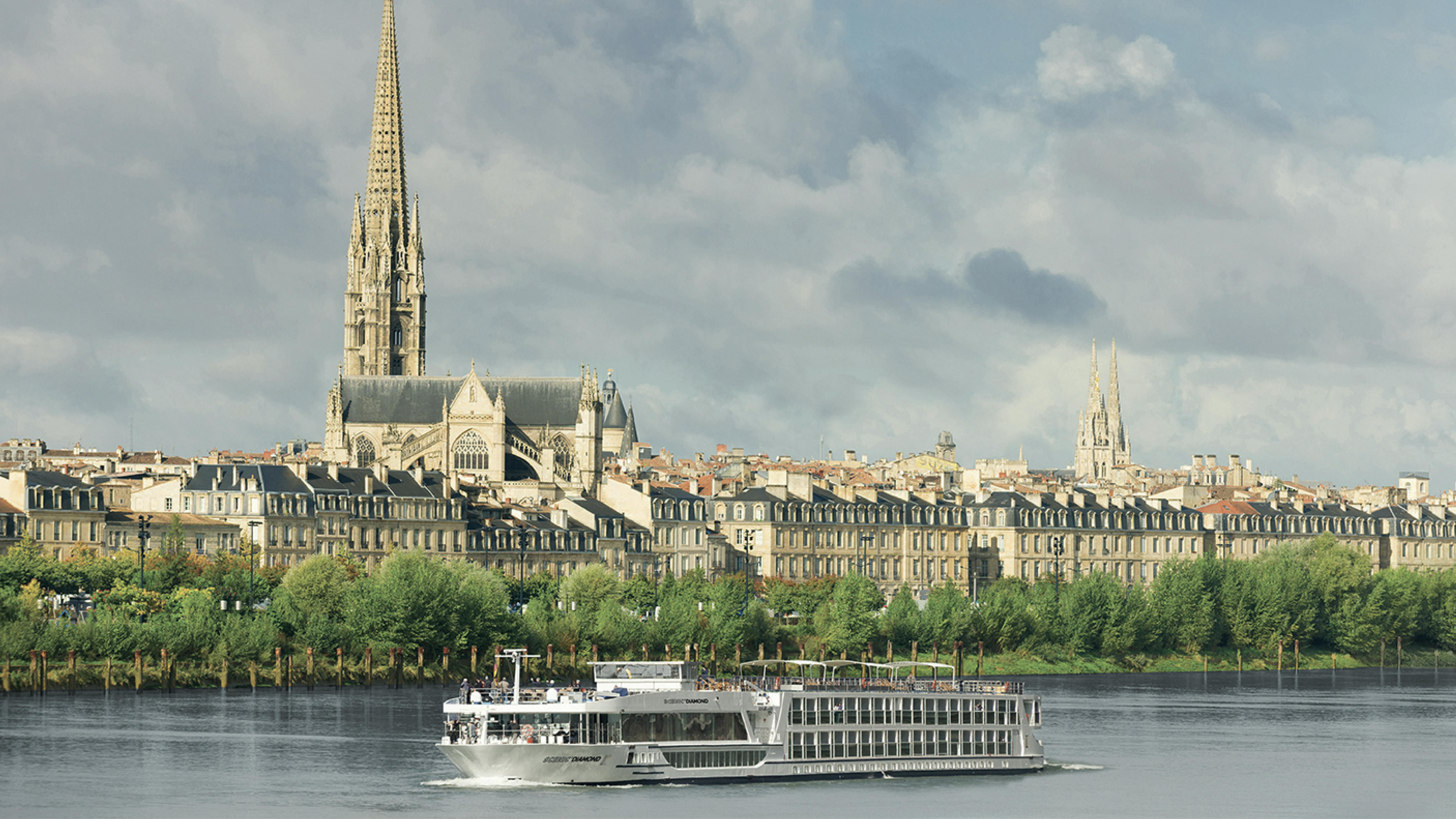 Scenic Diamond Cruise: Expert Review (2023)