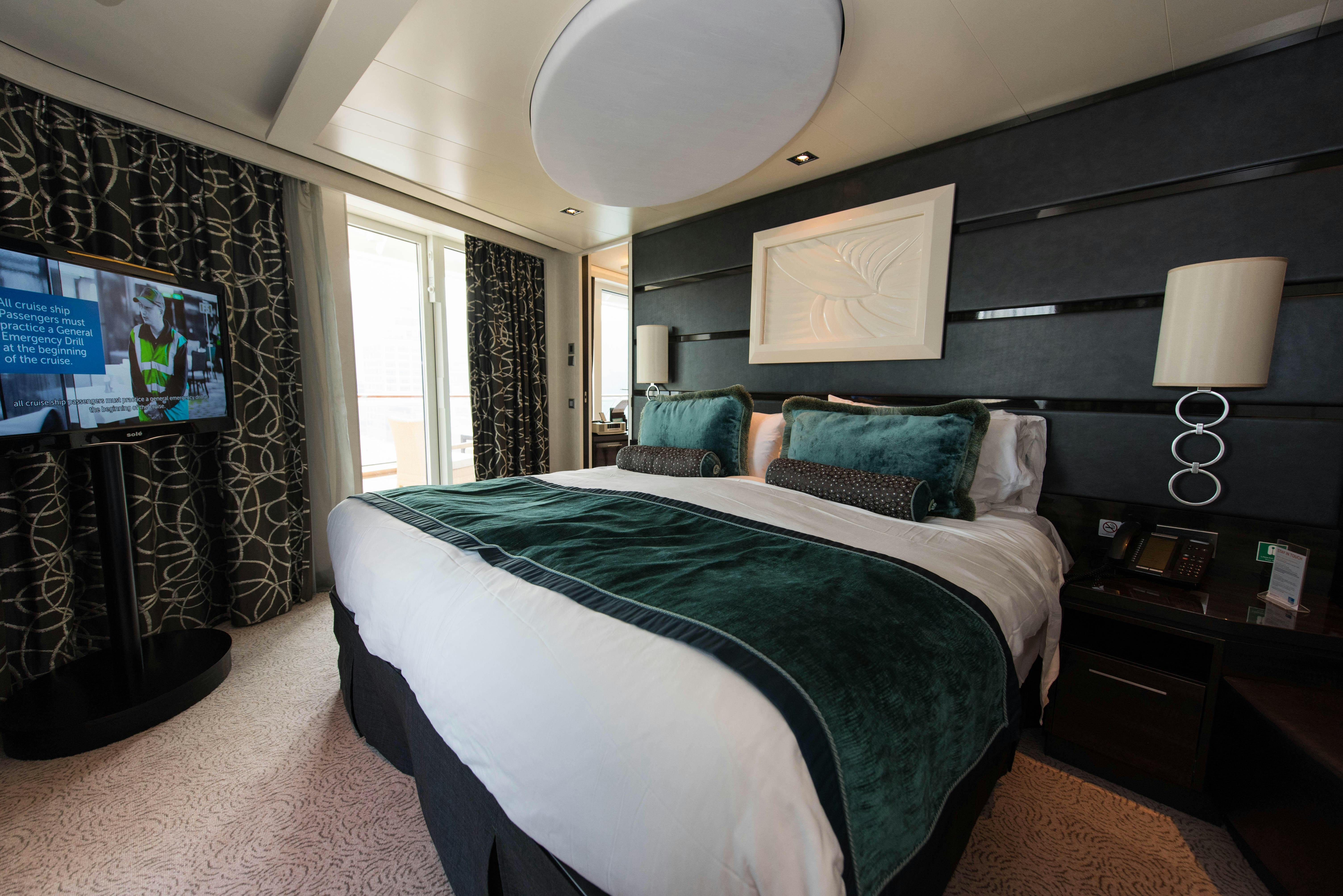 Norwegian Breakaway Cruise Itinerary to Caribbean on April 4, 2027