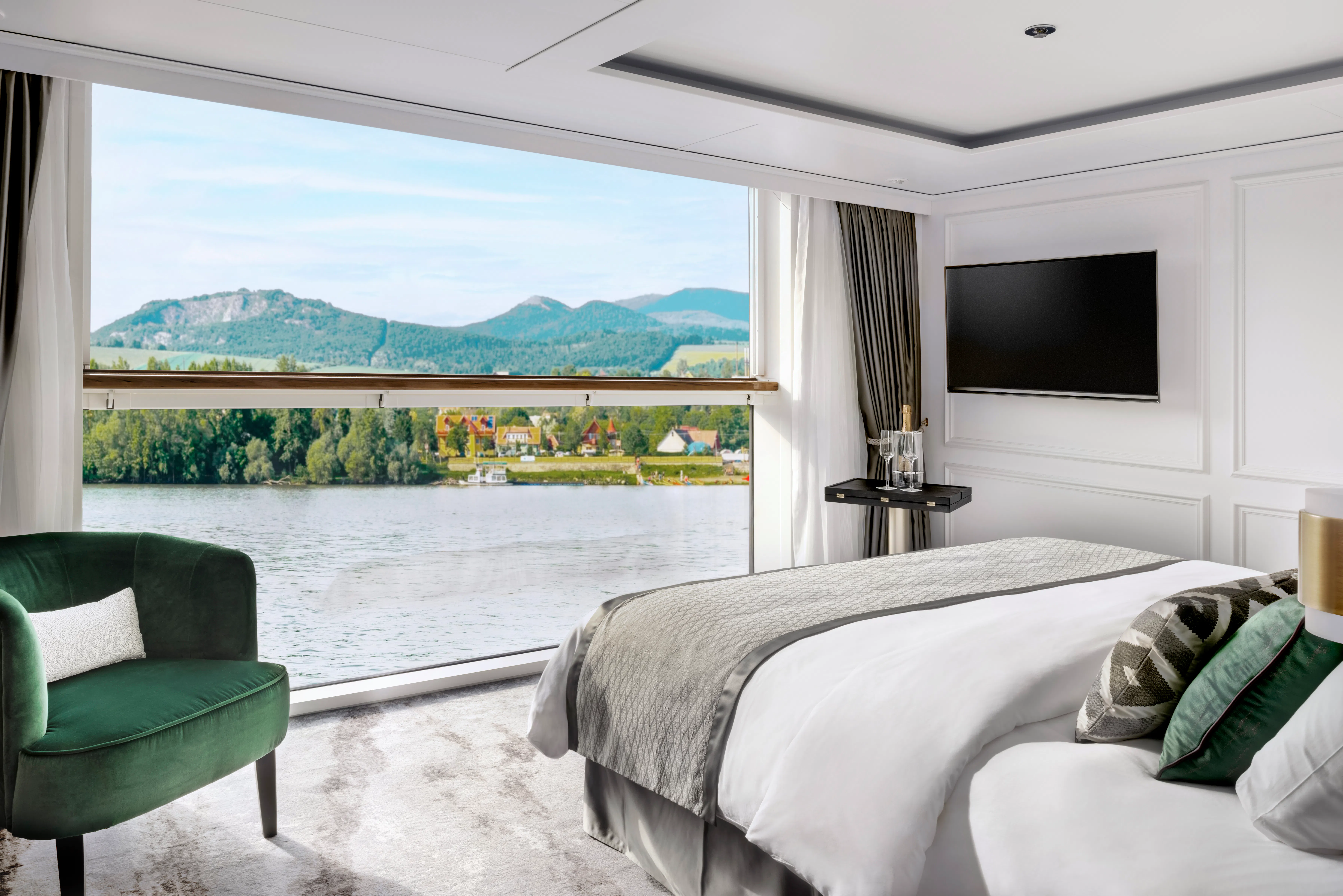 uniworld-s.s.victoria Cruise Itinerary to Europe on December 9, 2027