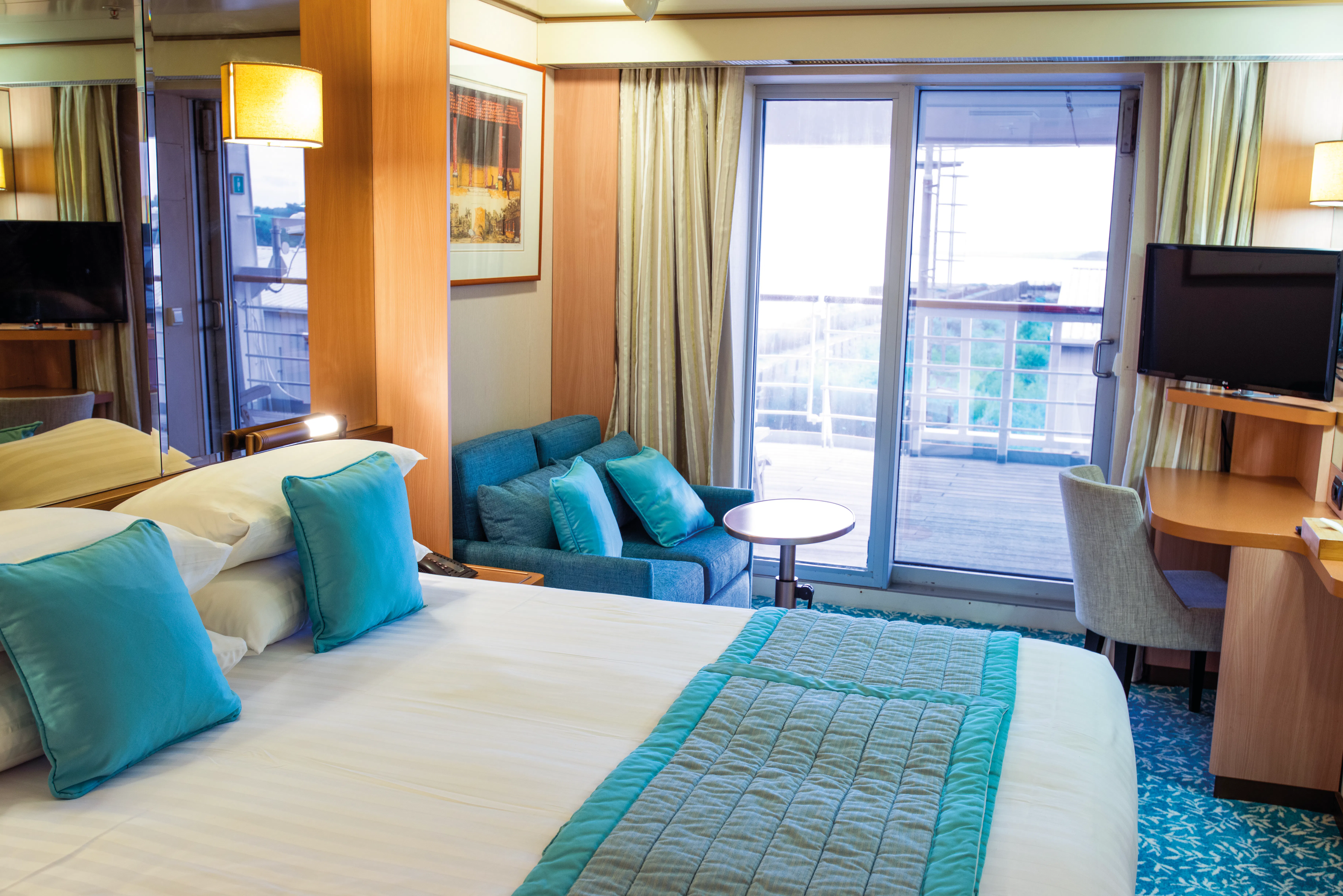 Borealis Cabins & Suites | Editor's Review