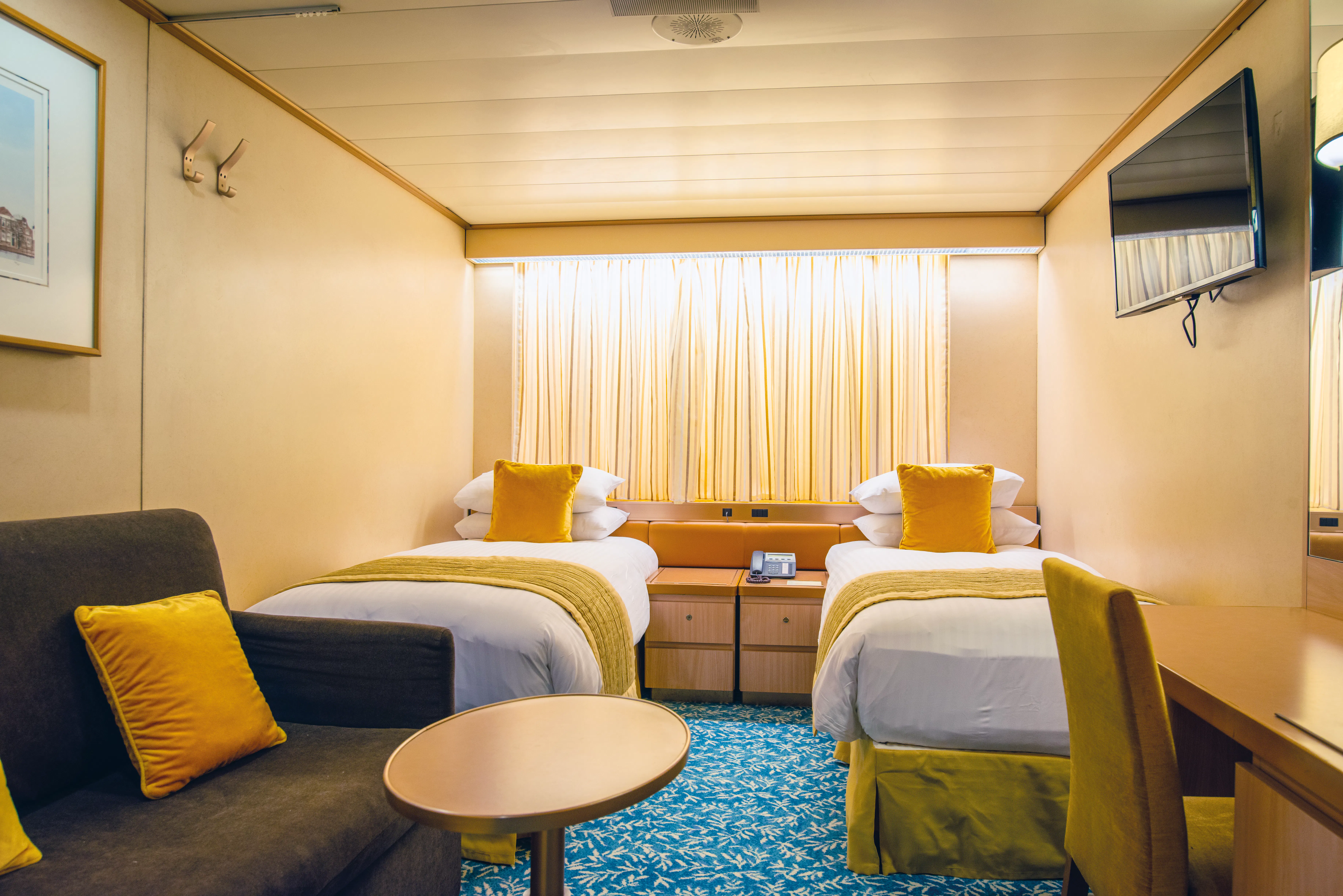 Borealis Cabins & Suites | Editor's Review