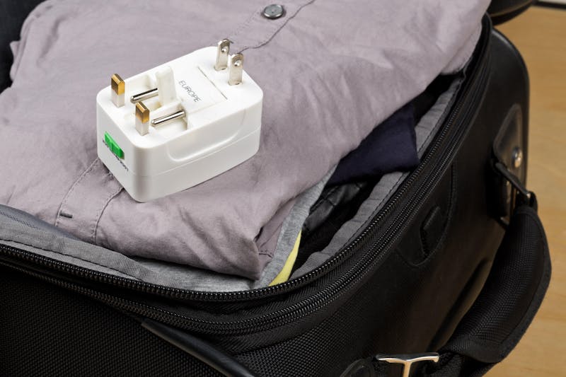 5 Great Travel Adapters and Chargers for Cruisers