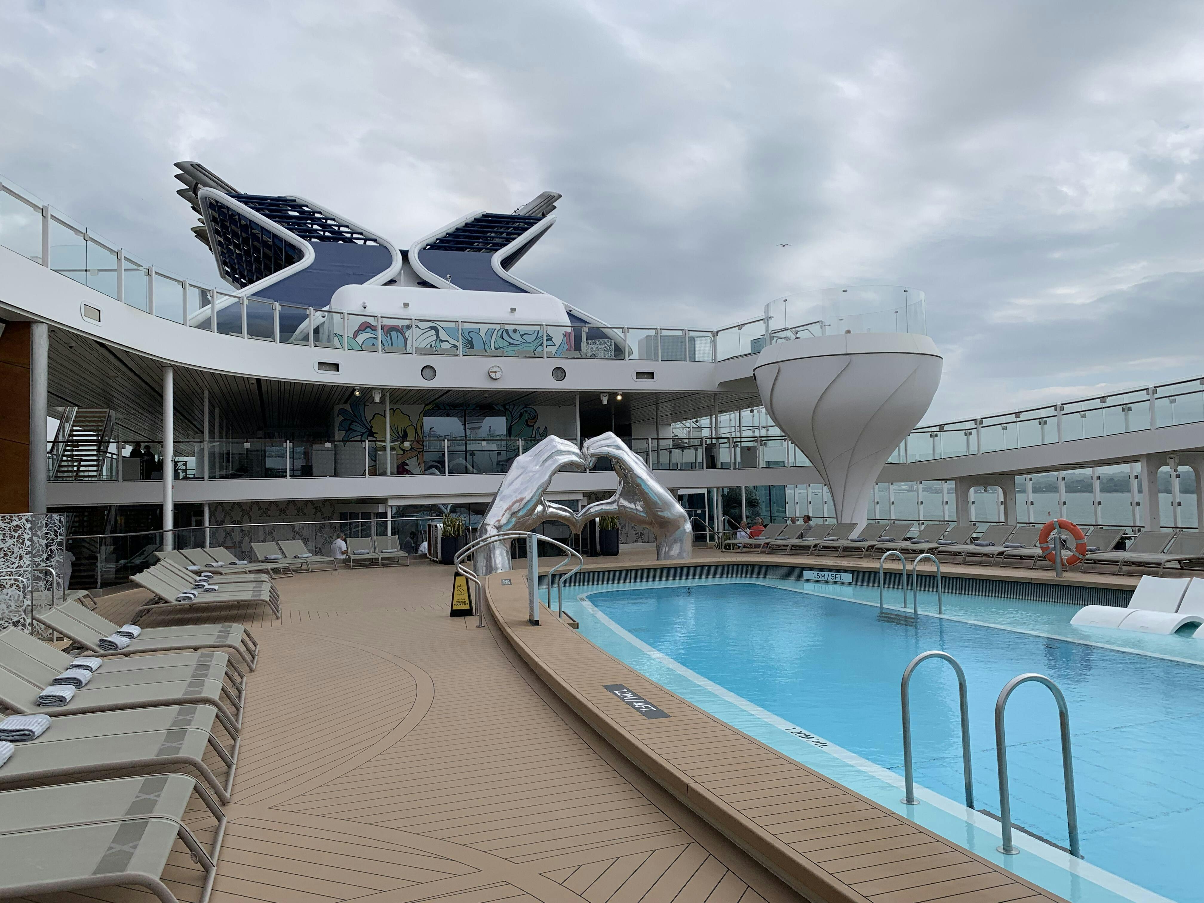 6 Things to Love On Celebrity Apex