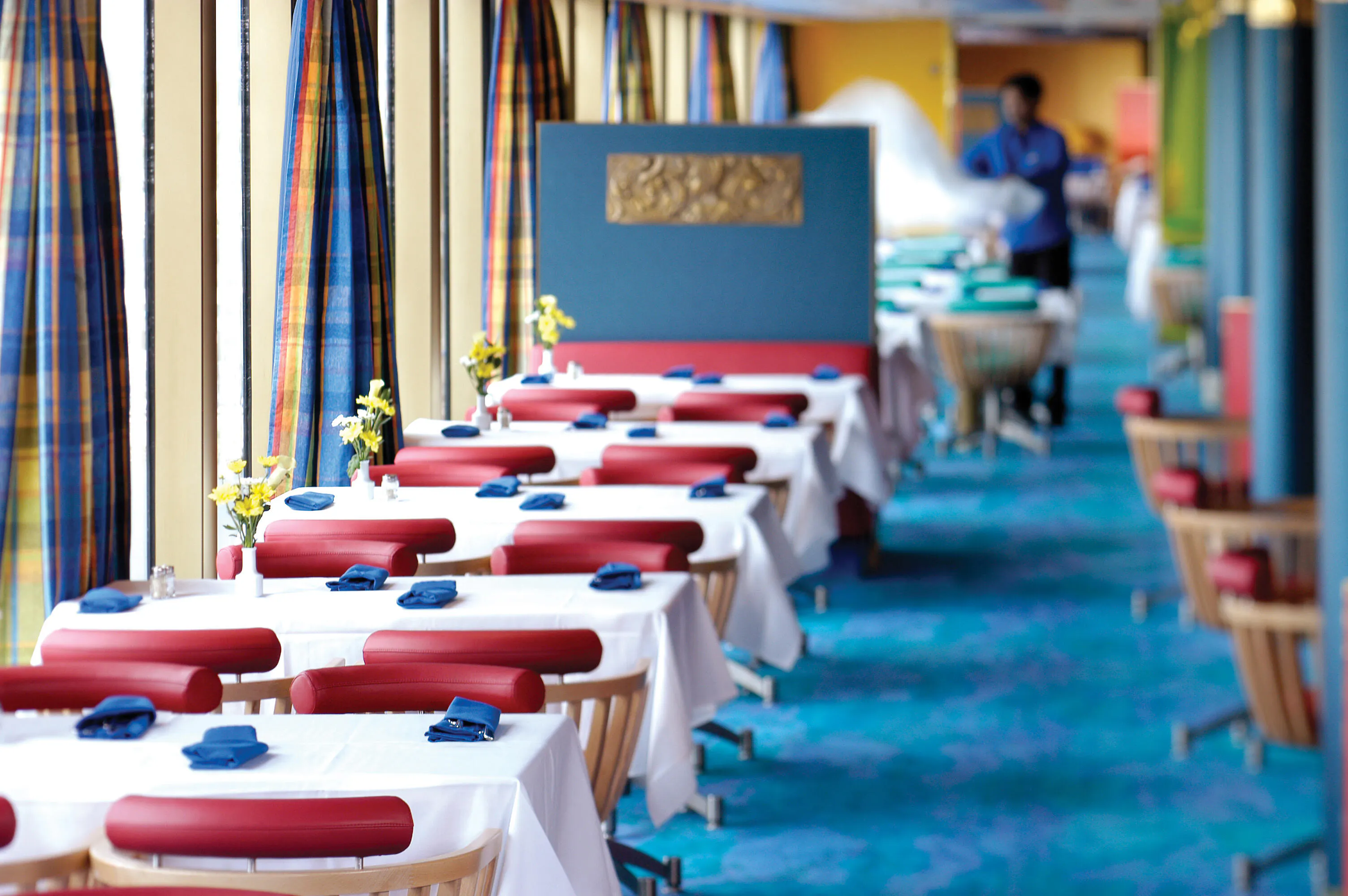 Holland America Oosterdam Cruise: Expert Review (2026)