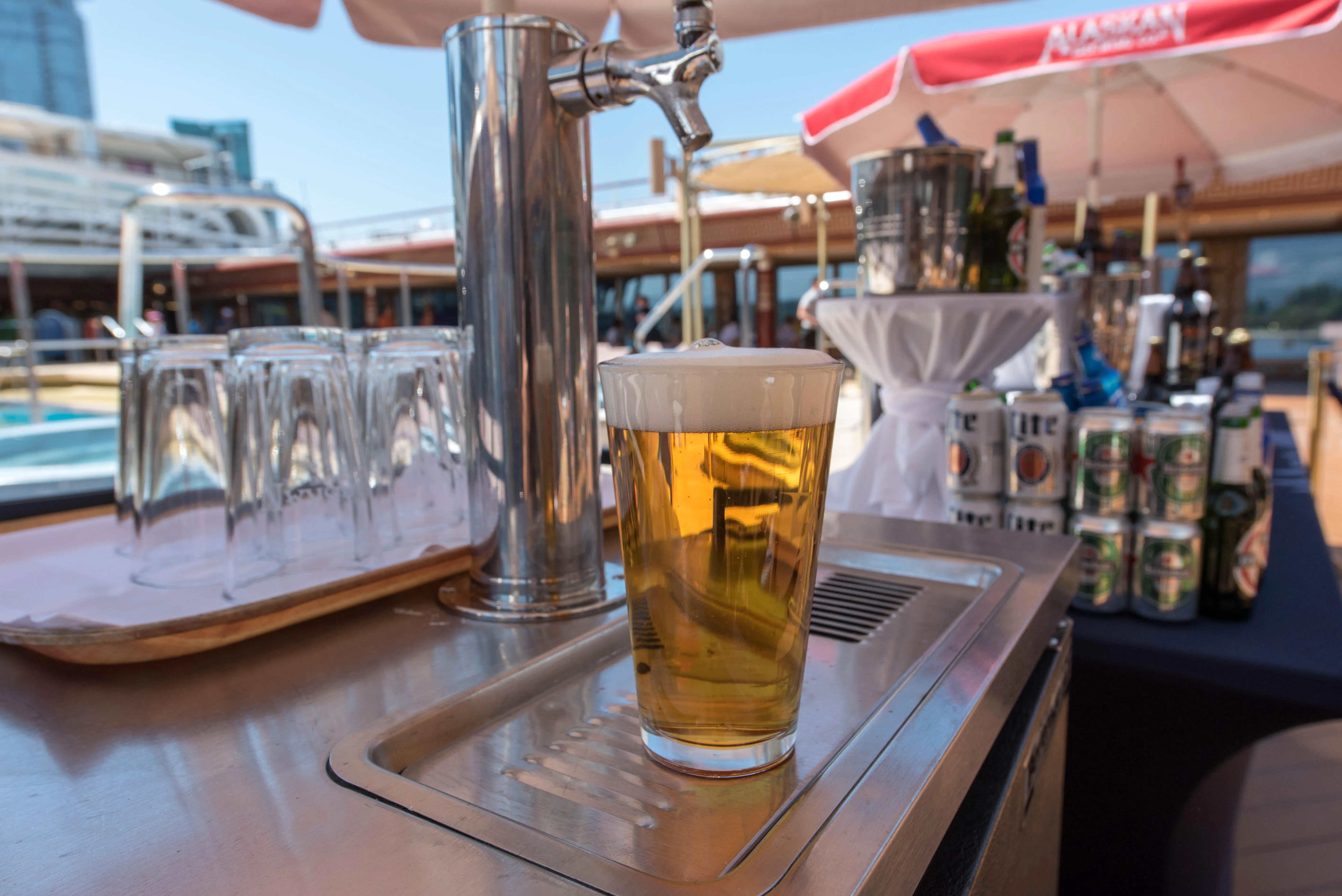Alcoholic Drinks on a Cruise Ship: What to Expect