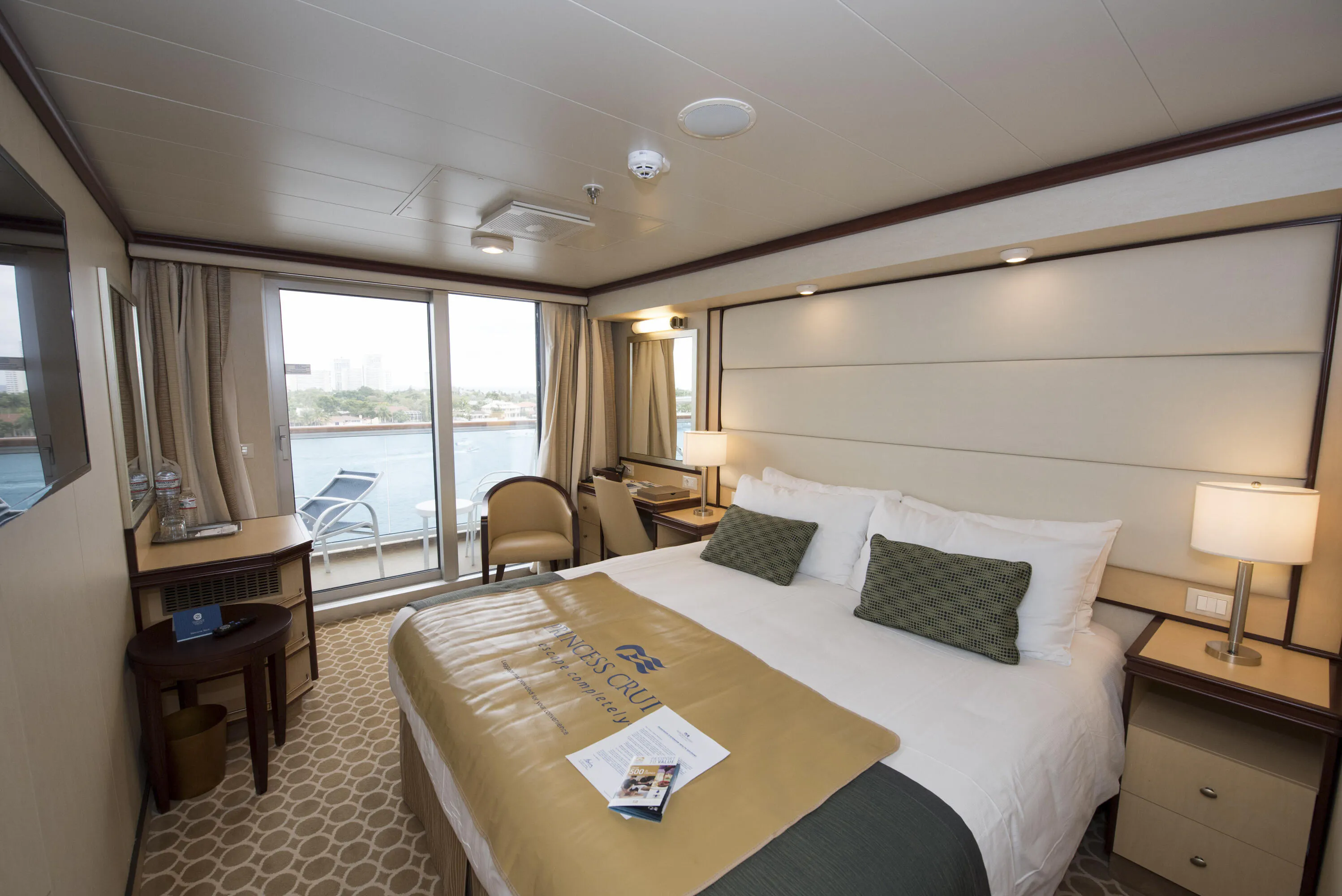 Enchanted Princess Cruise Ship | Editor's Review