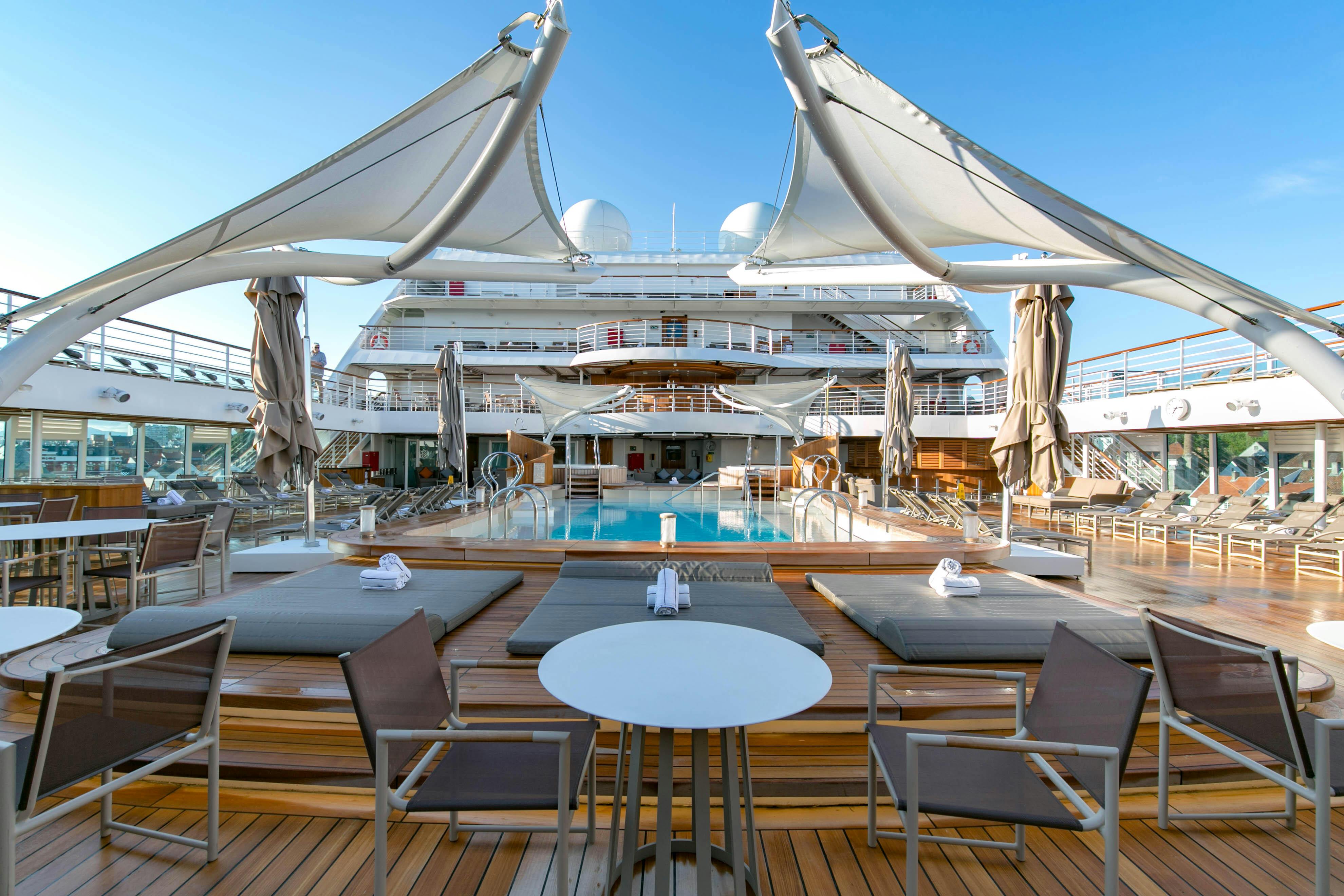 How Small Is a Small Ship -- and Which Luxury Cruise Ship Size Is Right ...