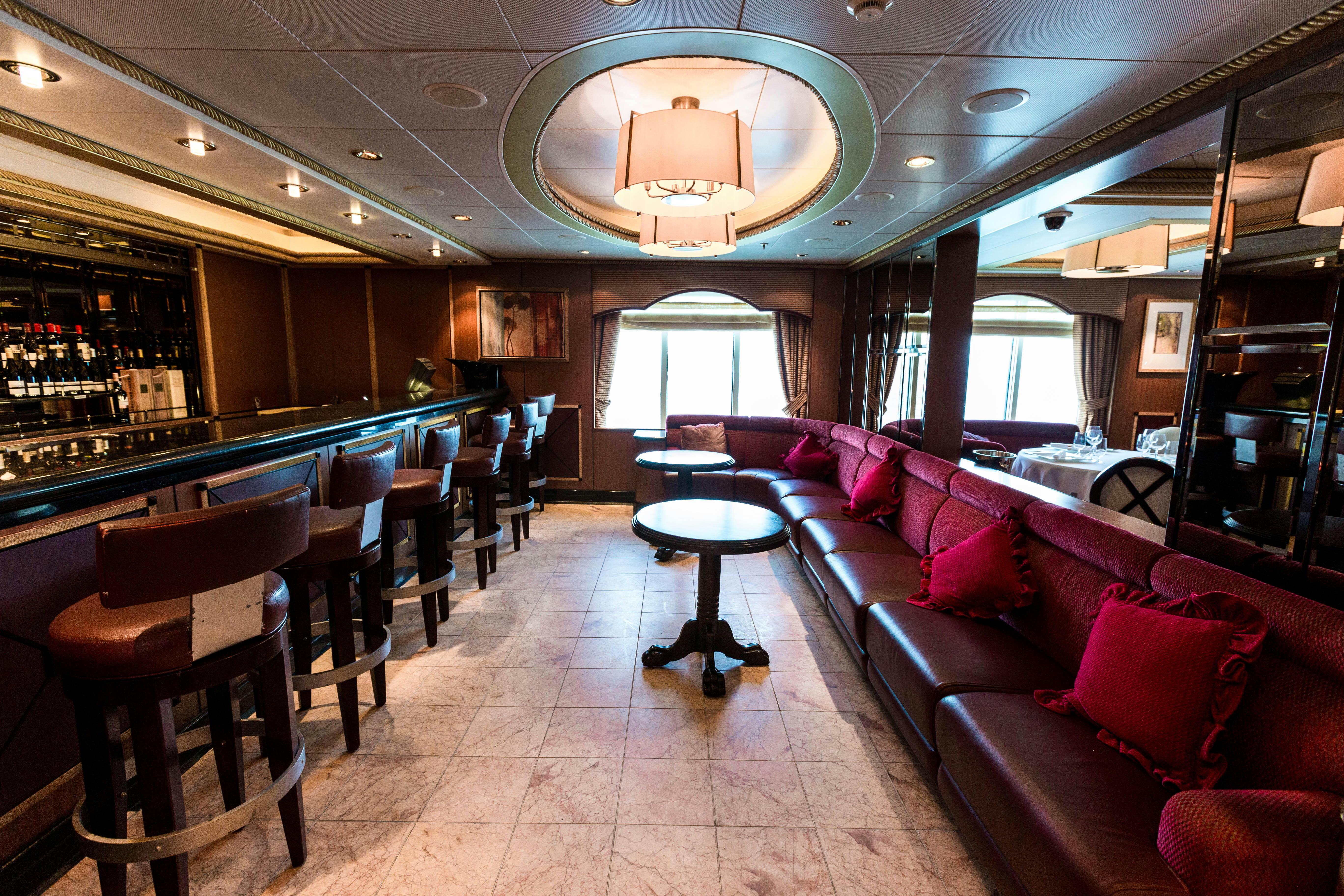 Cunard Queen Victoria Dining: Restaurants & Food on Cruise Critic