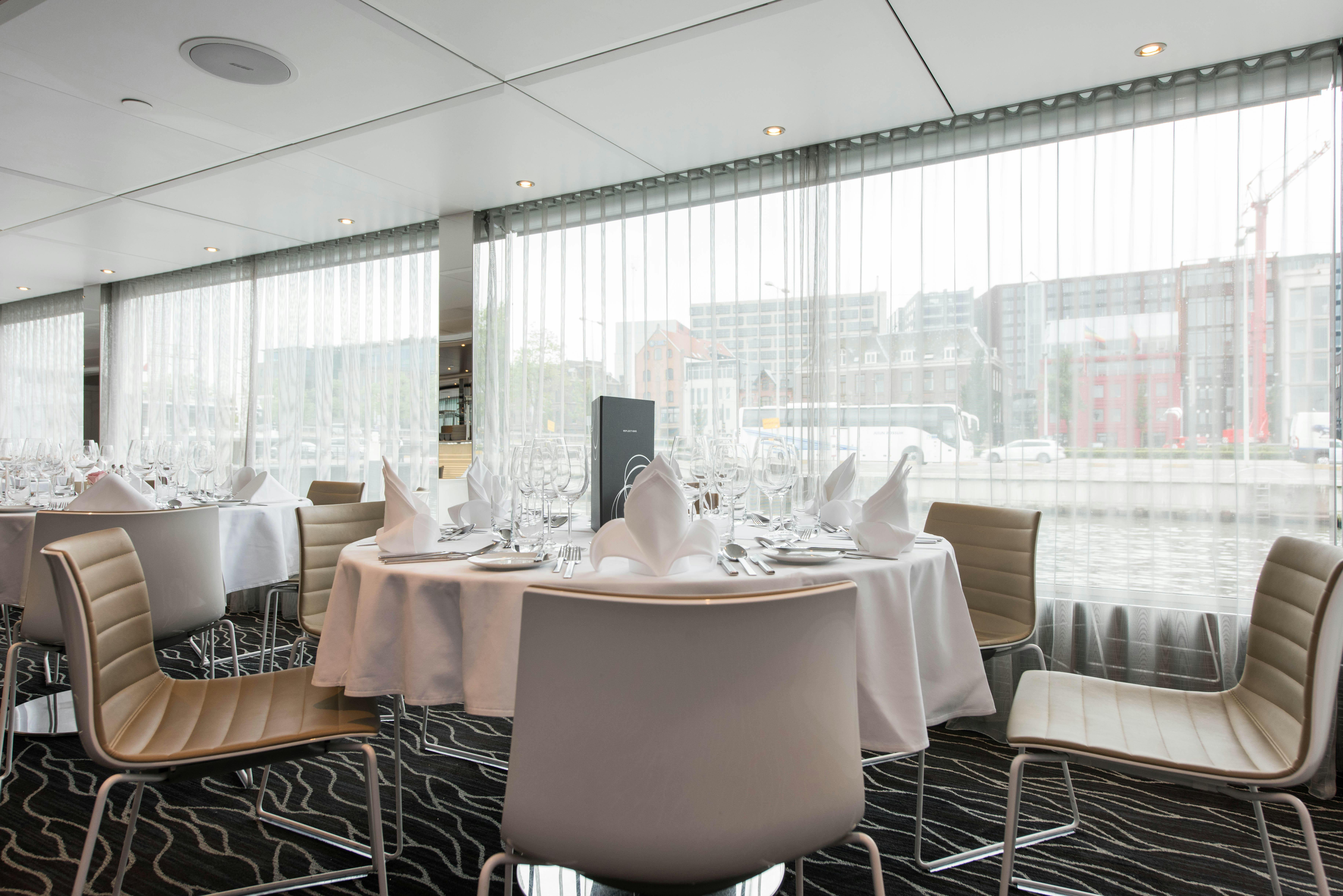 Emerald Star Cruise: Expert Review (2023)