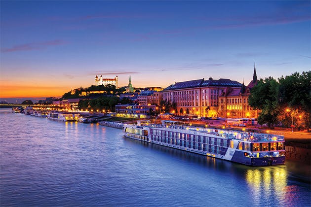 What to Expect on a River Cruise: Docking Locations