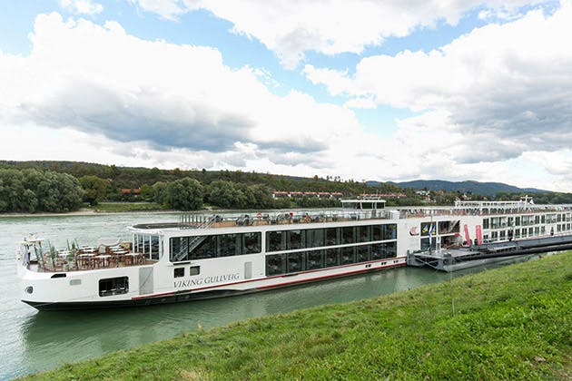 What to Expect on a River Cruise: Docking Locations