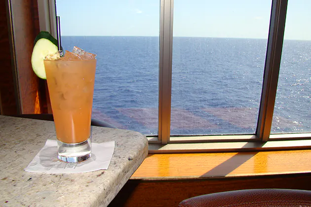 5 Best Carnival Cruise Cocktails