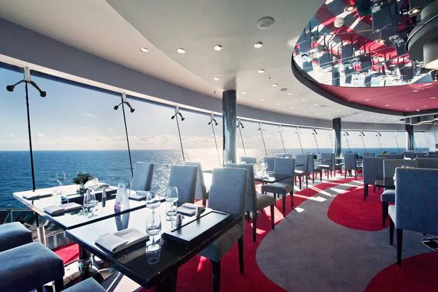5 Best Cruise Ship Nightclubs - Nightlife