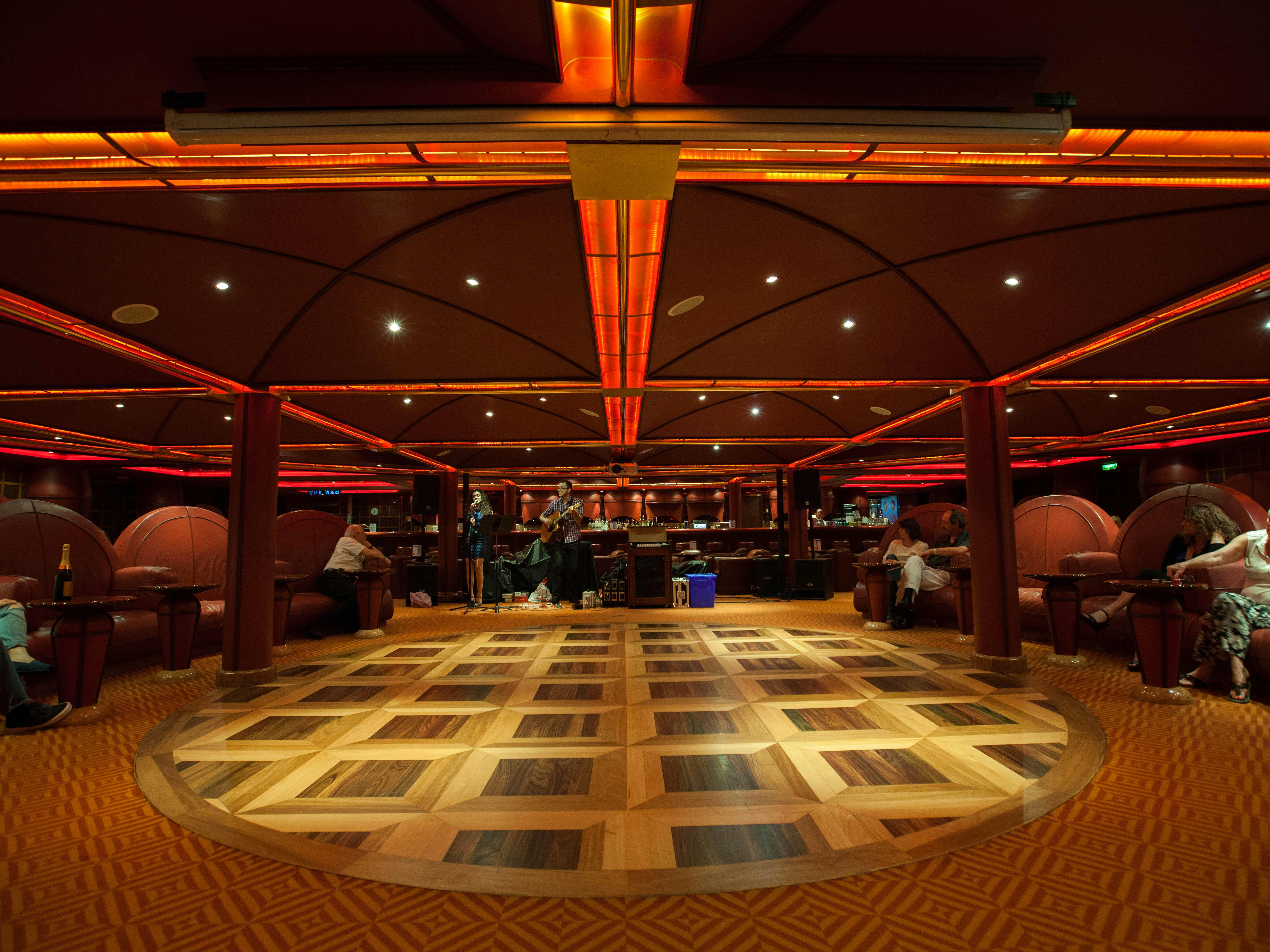 Carnival Splendor Dining: Restaurants & Food on Cruise Critic