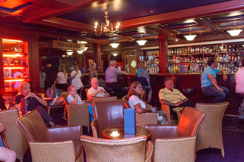 Windjammer Bar on Norwegian Sun Cruise Ship - Cruise Critic