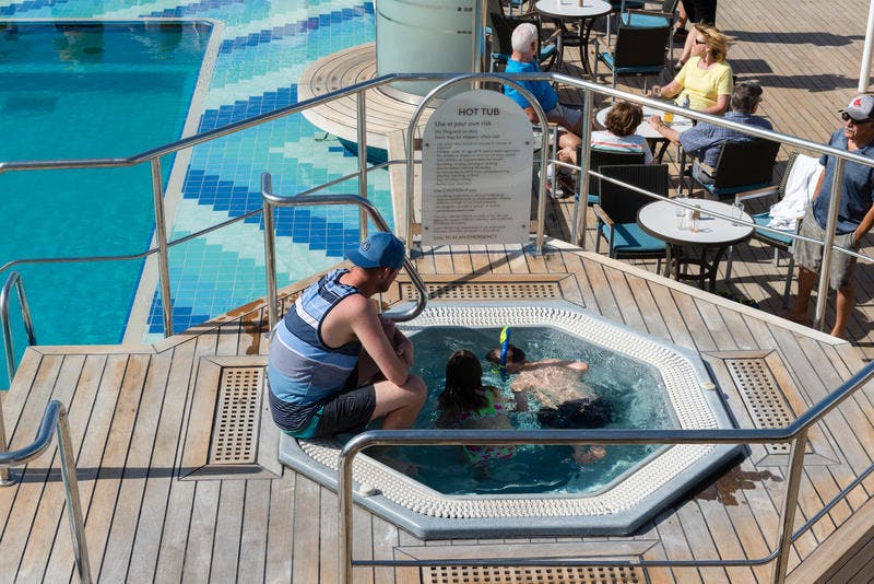 Sea View Pool on Holland America Oosterdam Cruise Ship - Cruise Critic