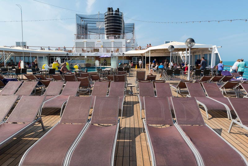 Sea View Pool on Holland America Oosterdam Cruise Ship - Cruise Critic