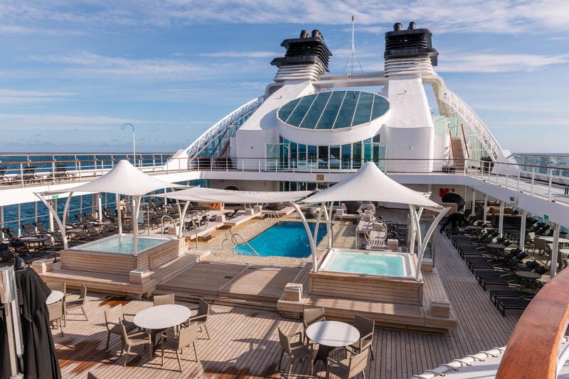 Main Pool on Seabourn Quest Cruise Ship - Cruise Critic