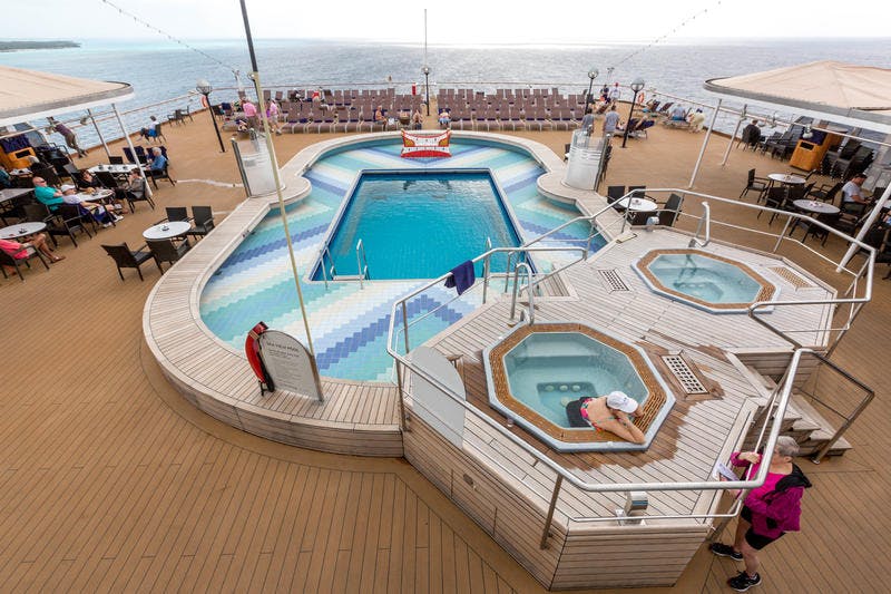 Sea View Pool on Holland America Zuiderdam Cruise Ship - Cruise Critic