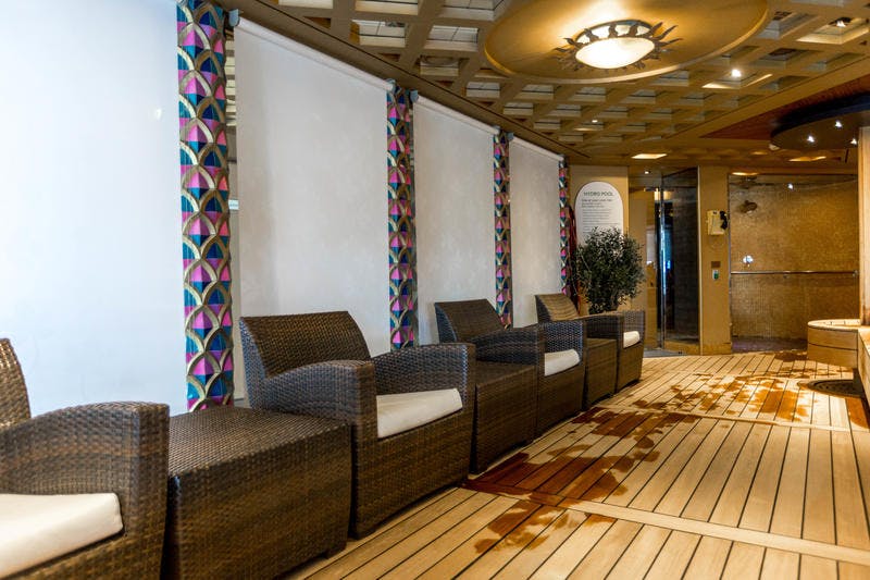 Spa Pool on Holland America Zuiderdam Cruise Ship - Cruise Critic