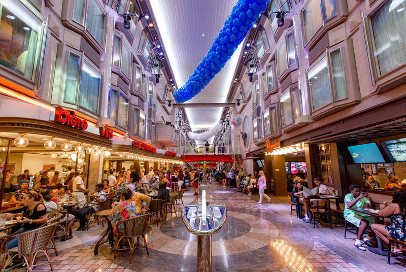 Royal Promenade on Royal Caribbean Mariner of the Seas Cruise Ship ...