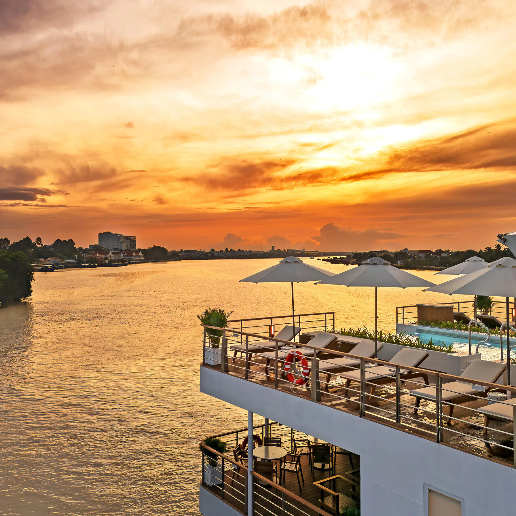 Best Seven Seas Splendor Cruises from Vancouver 2026-2028