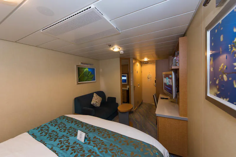 Interior Cabin on Royal Caribbean Oasis of the Seas Cruise Ship ...