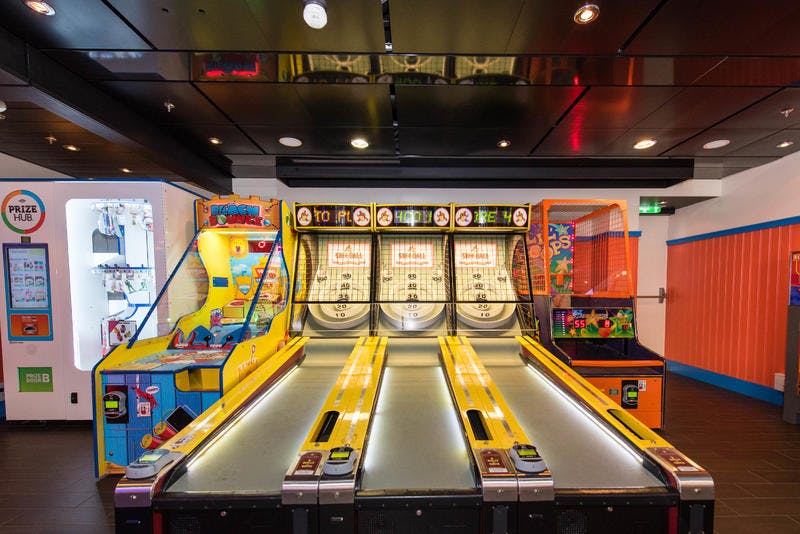 Boardwalk Arcade on Royal Caribbean Oasis of the Seas Cruise Ship ...