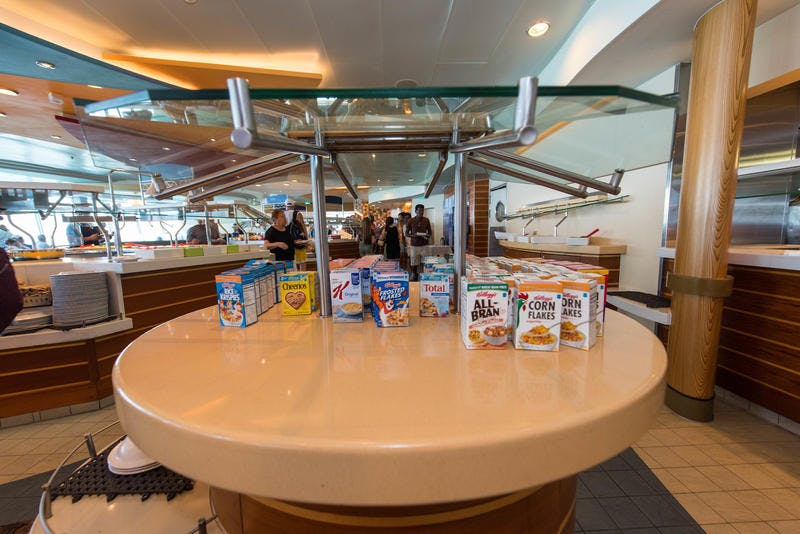 Windjammer Marketplace on Royal Caribbean Oasis of the Seas Ship ...