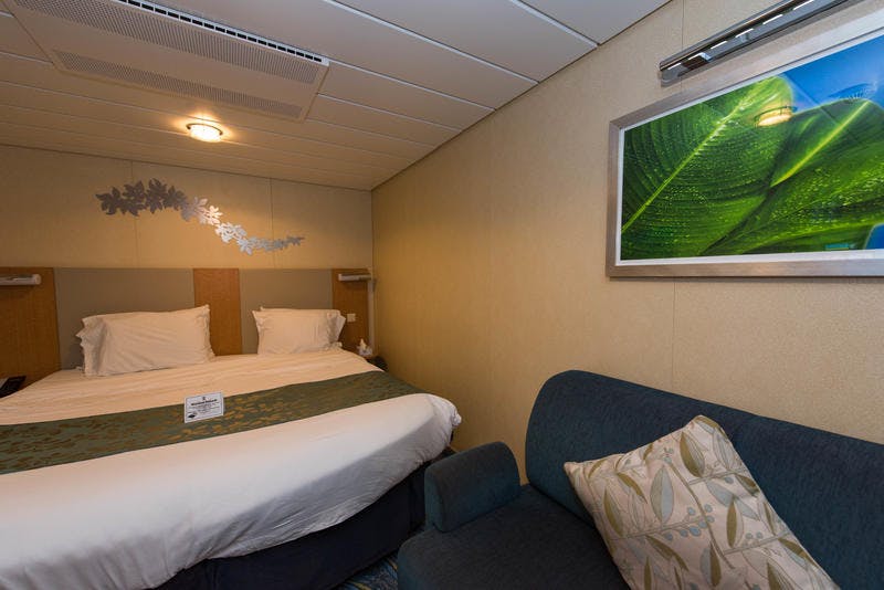 Interior Cabin on Royal Caribbean Oasis of the Seas Cruise Ship ...