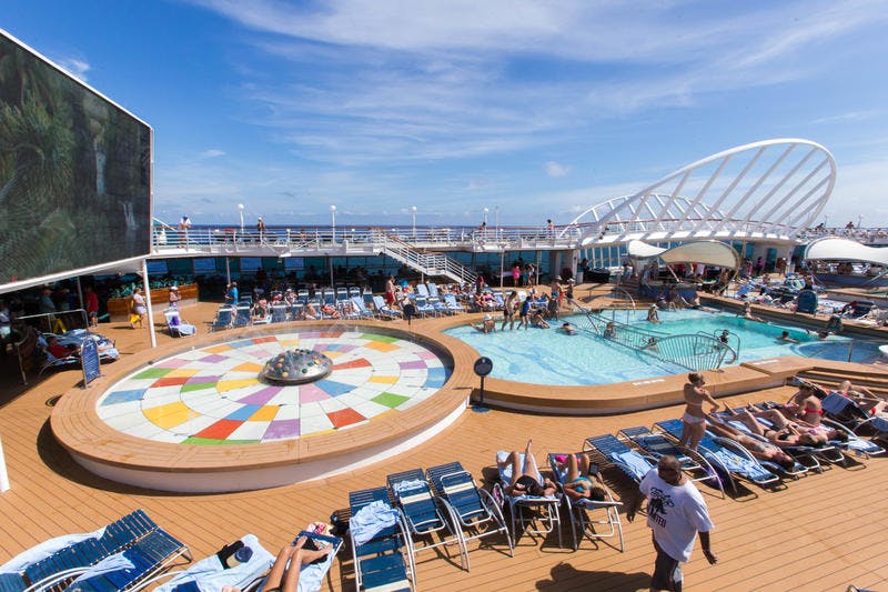 Kids' Splash Pool on Royal Caribbean Enchantment of the Seas Ship ...