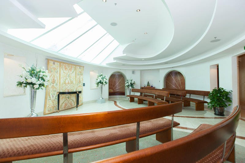 Skylight Chapel on Royal Caribbean Independence of the Seas Ship ...