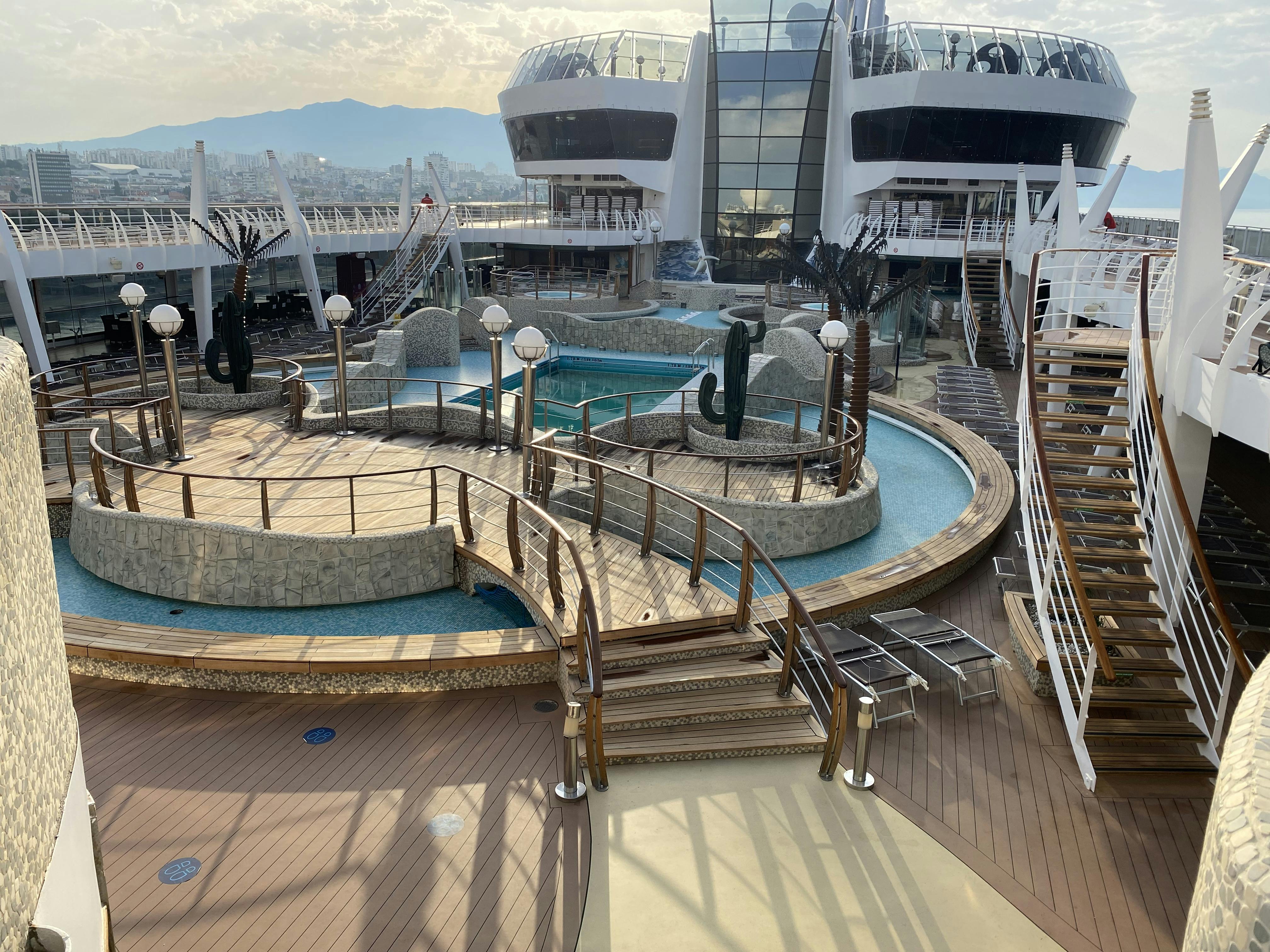 MSC Splendida Cruise Reviews (2022 UPDATED): Ratings of MSC Splendida