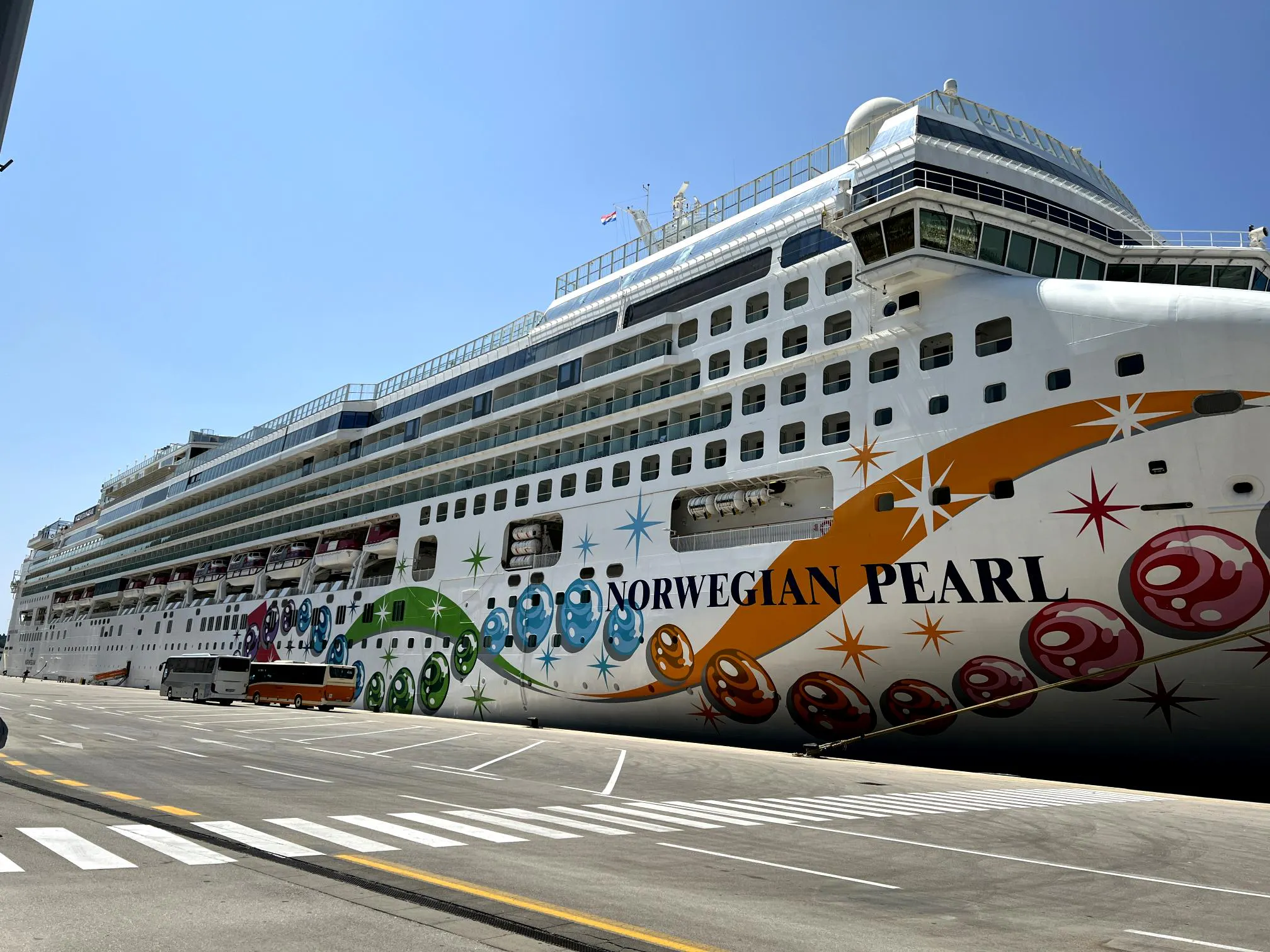 Norwegian Pearl Cruise Reviews (2025 UPDATED): Ratings of Norwegian Pearl