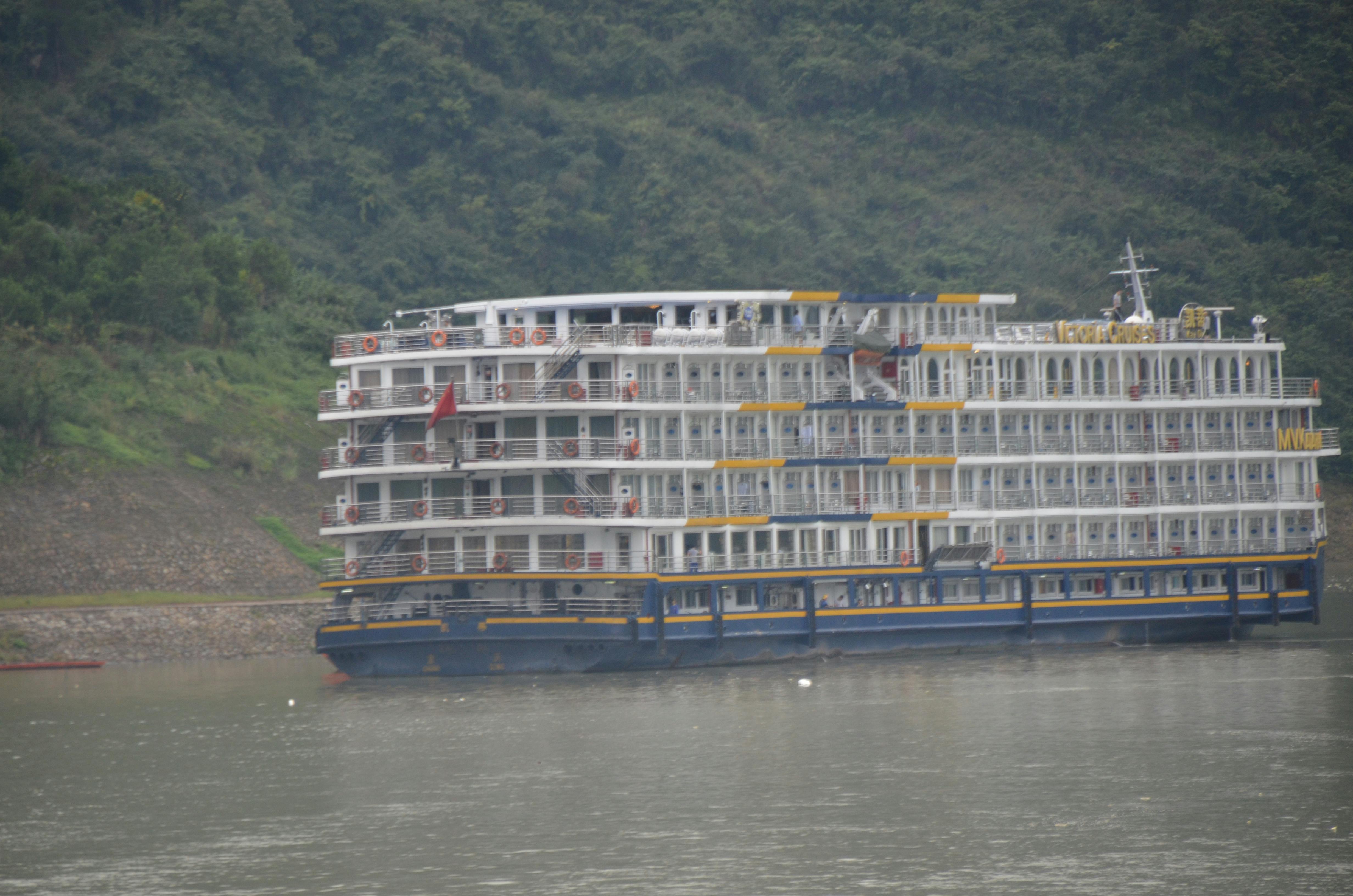 Victoria Cruise Reviews (2019 UPDATED): Ratings of Victoria Cruises