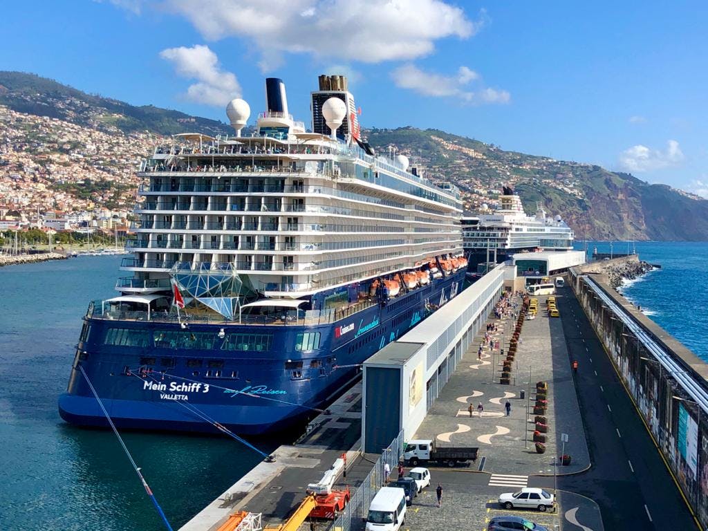 Tui Cruise Reviews (2024 UPDATED): Ratings of TUI Cruises