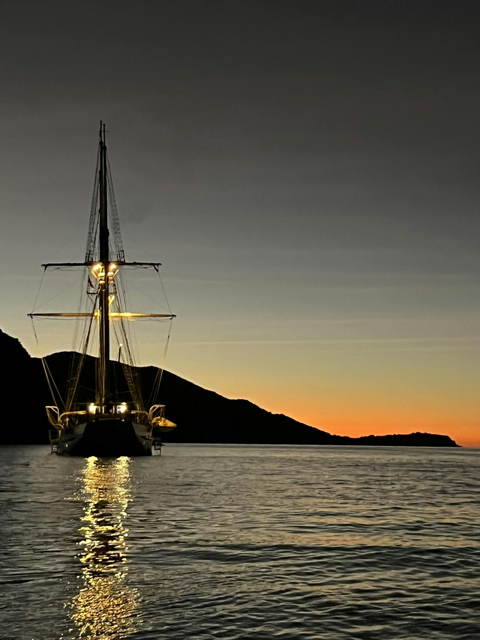 Island Windjammers Caribbean Cruise Reviews (2025 UPDATED): Ratings of ...