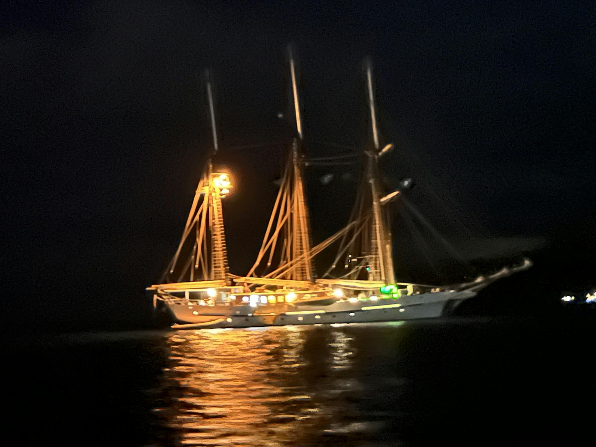 Island Windjammers Caribbean Cruise Reviews (2025 UPDATED): Ratings of ...